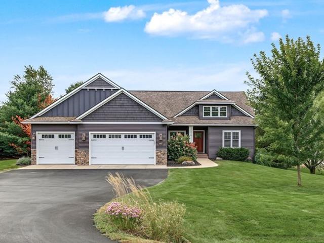 6007 White Owl Ln, Eau Claire, WI 54701