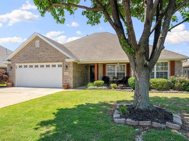 6008 S 39th St, Rogers, AR 72758