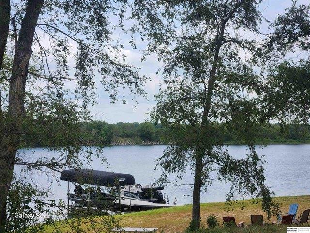 6008 S Sun Lake Dr, Plattsmouth, NE 68048