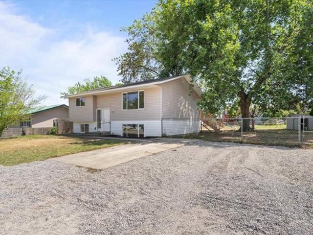 6008 W Okanogan Loop, Kennewick, WA 99336