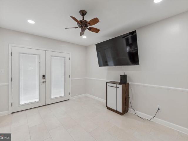 6008 Waterbury Court