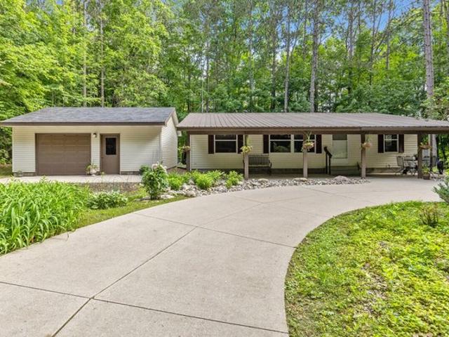 6009 Keeney Dr, Six Lakes, MI 48886