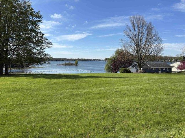 6000 Blk Winter Rd, Manitou Beach, MI 49253