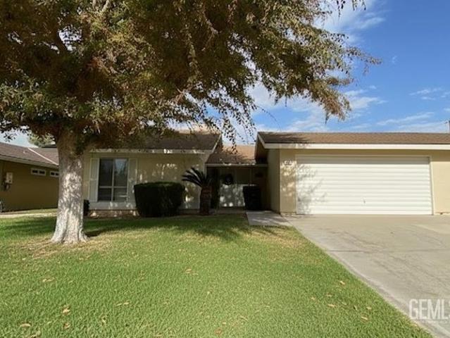 6000 Cypress Point Dr, Bakersfield, CA 93309