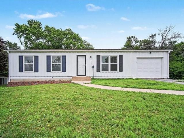 6000 E 152nd St, Grandview, MO 64030