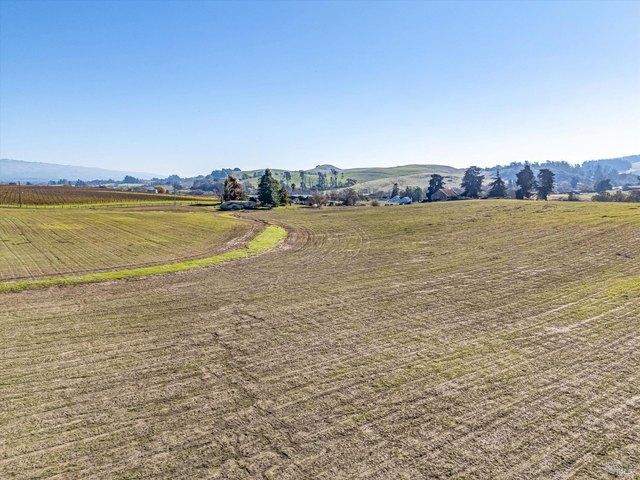 6000 Petersen Rd, Sebastopol, CA 95472