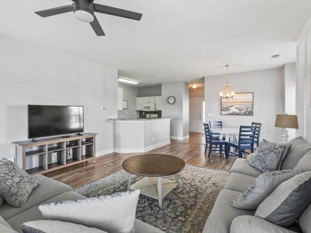 6000 Windsor Green Way 201