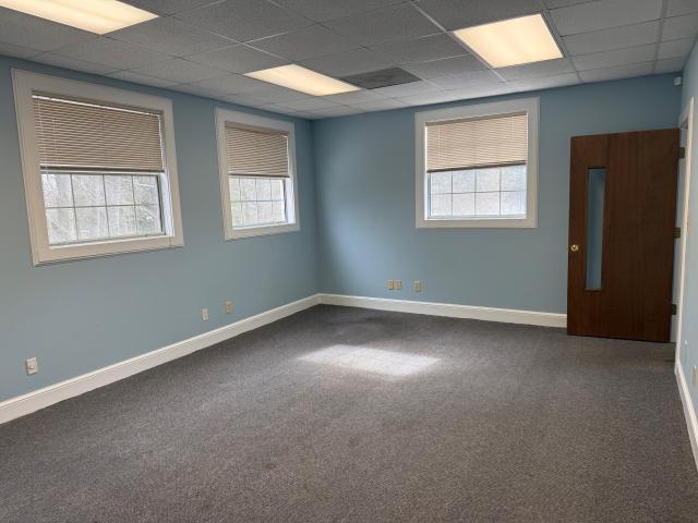 6000 Woodside Executive Court 6290