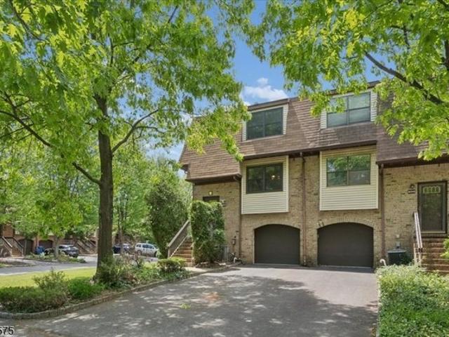6001 N Oaks Blvd Unit 6001, North Brunswick Township, NJ 08902