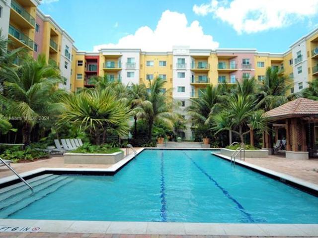 6001 SW 70th St #504, South Miami, FL 33143