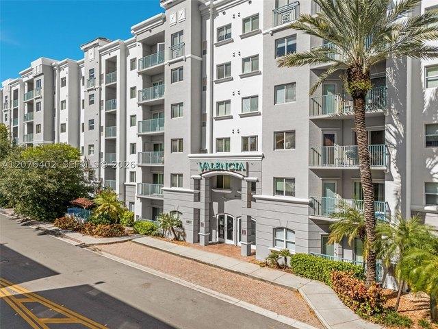 6001 SW 70th St Apt 512, South Miami, FL 33143