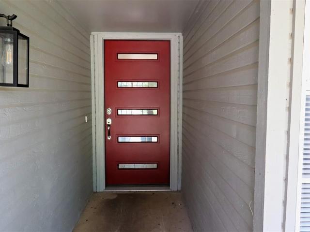 6001 SE 8th Street