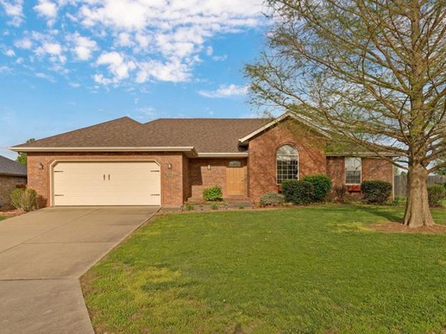 6002 N 7th Ave, Ozark, MO 65721