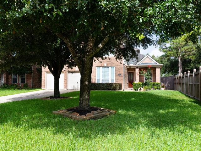 6002 Lakebluff