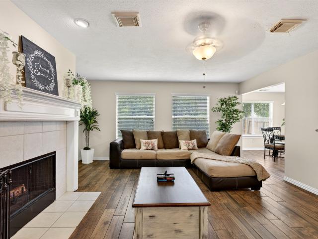 6002 Sandy Creek Drive