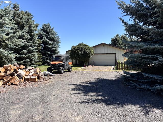 60035 latigo ln