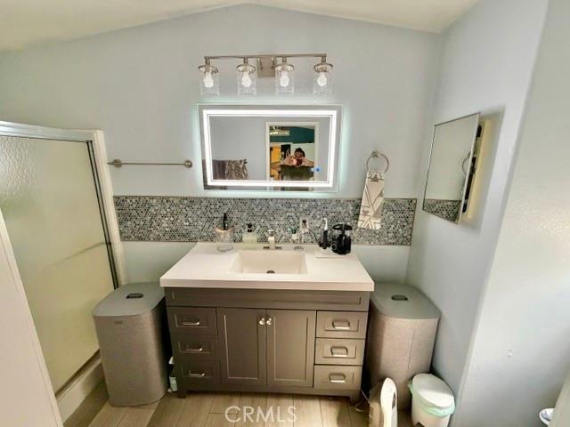 60035 Palm Oasis