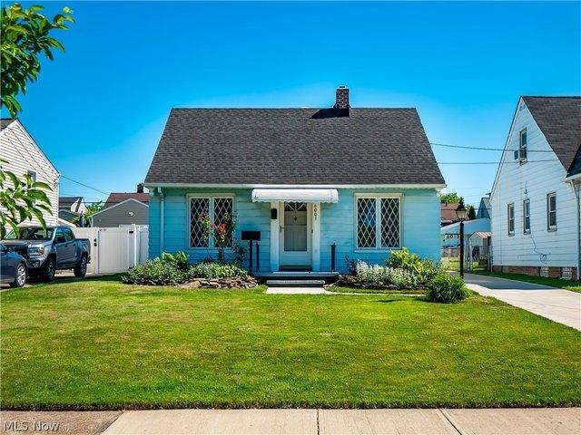6003 Archmere Ave, Brooklyn, OH 44144