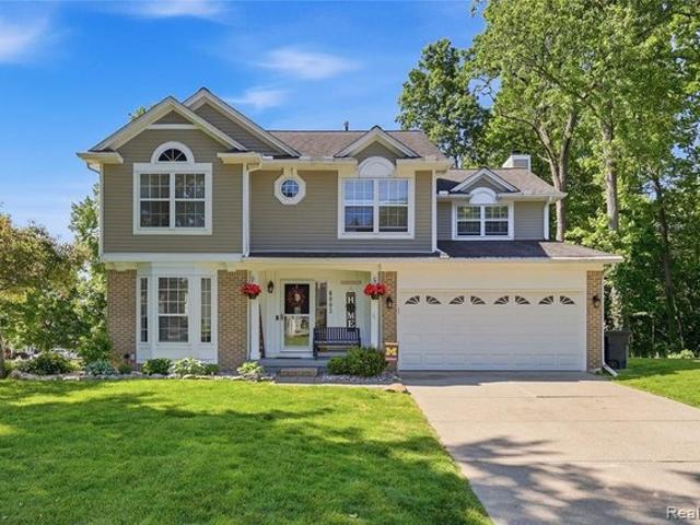 6003 Cedar Bend Dr, Independence, MI 48346