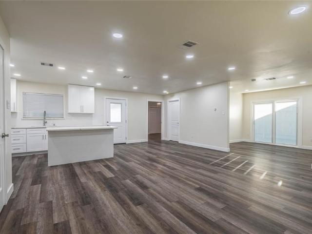 6003 De Moss Drive