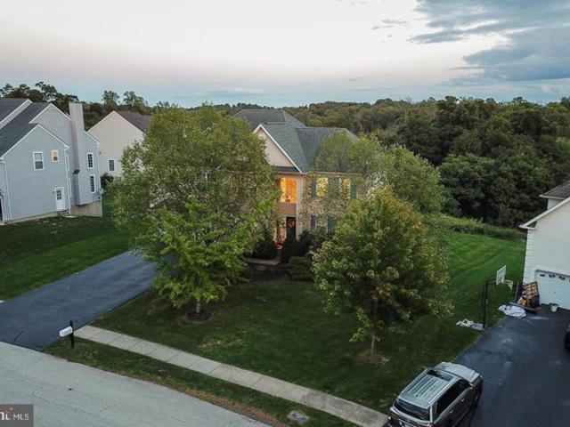 6003 Shady Wood Cir, Collegeville, PA 19426