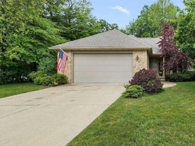 6003 Thornberry Ct, Midland, MI 48640