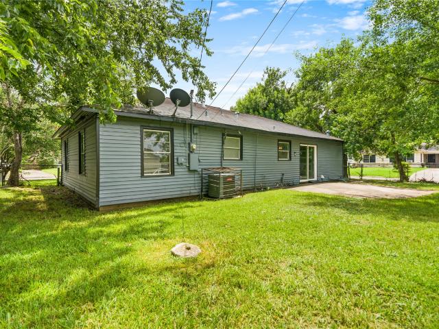 6003 Westover St, Houston, TX 77033 | MLS #27831