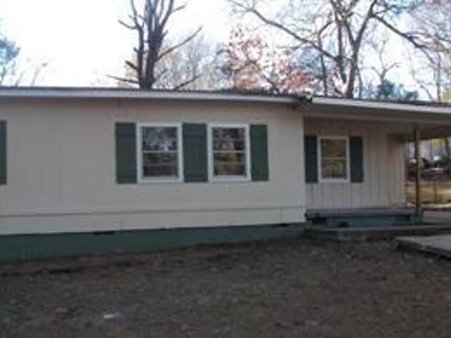 $600 / 3br 1951 Shady ln, Jackson, MS 39204