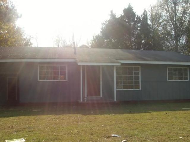$600 / 3br 1051 Capri cir, Jackson, MS 39209