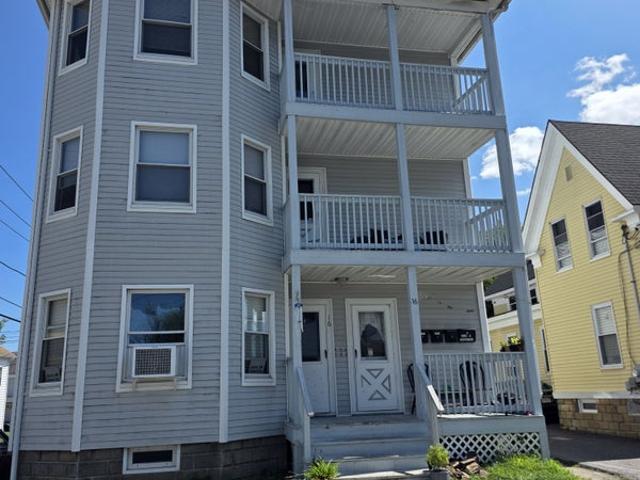 $600 3rd br in 1st floor apt available ASAP!