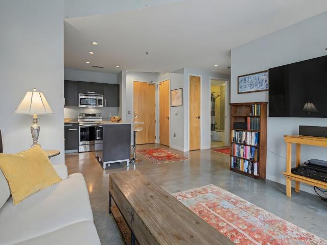 600 12th Ave S # 1510