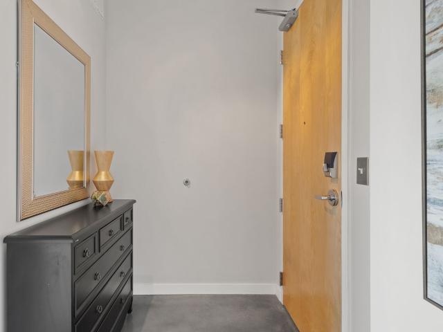 600 12th Ave S # 1816