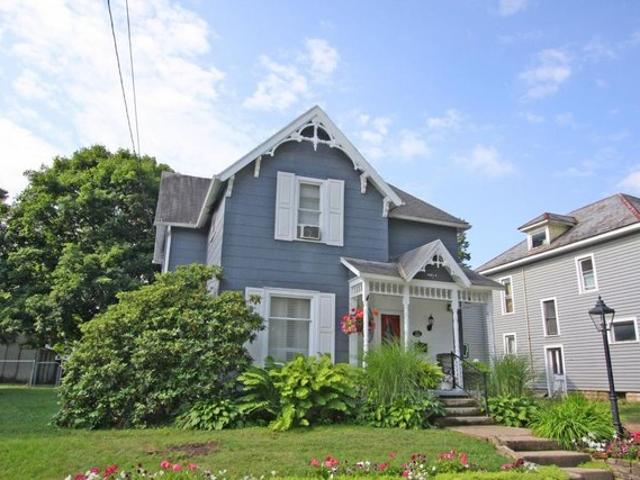 600 1/2 E Chestnut St, Mount Vernon, OH 43050