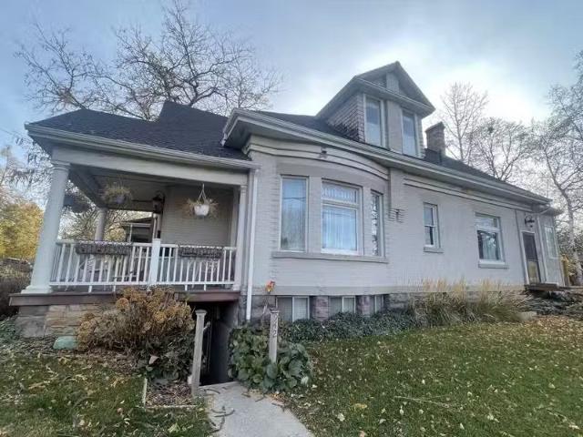 $600 2 Bedroom 1 Bathroom Apartment In Salt Lake City With G.