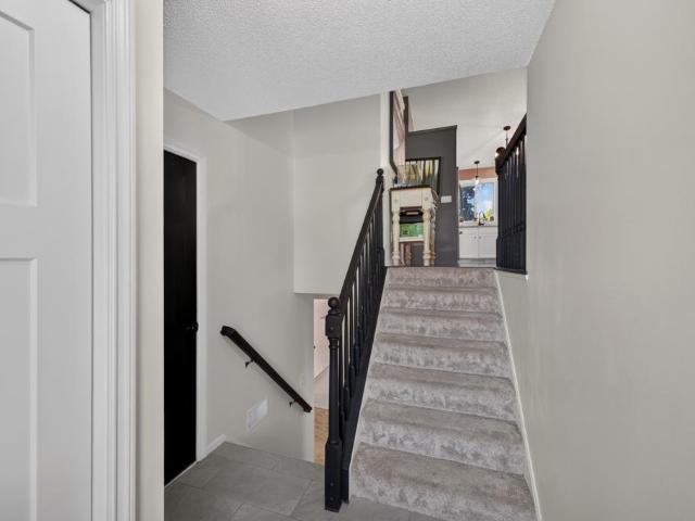 600 4th Street NE