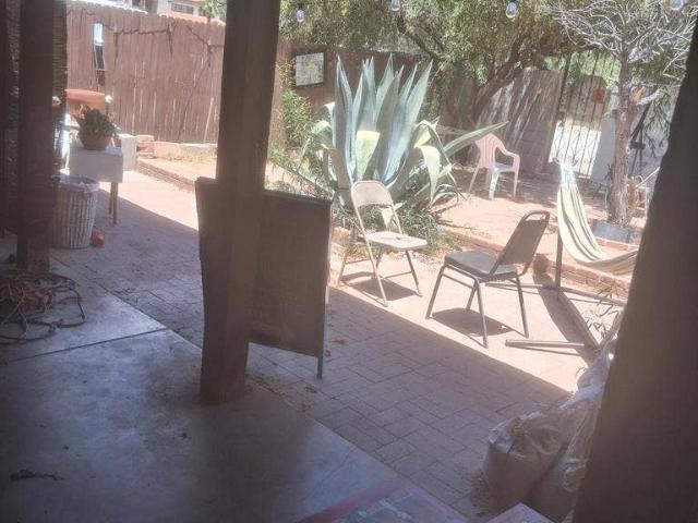 600 a month 2k sq ft