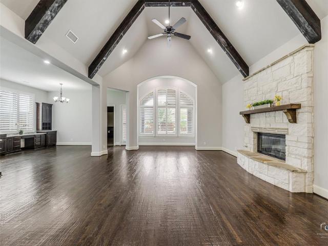 600 Abbey Lane