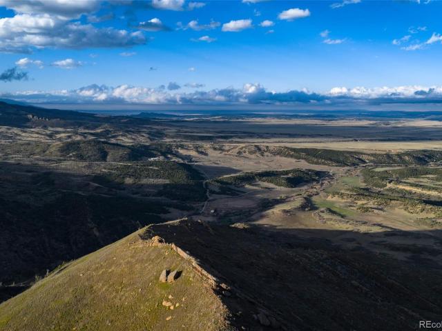 600 Acres