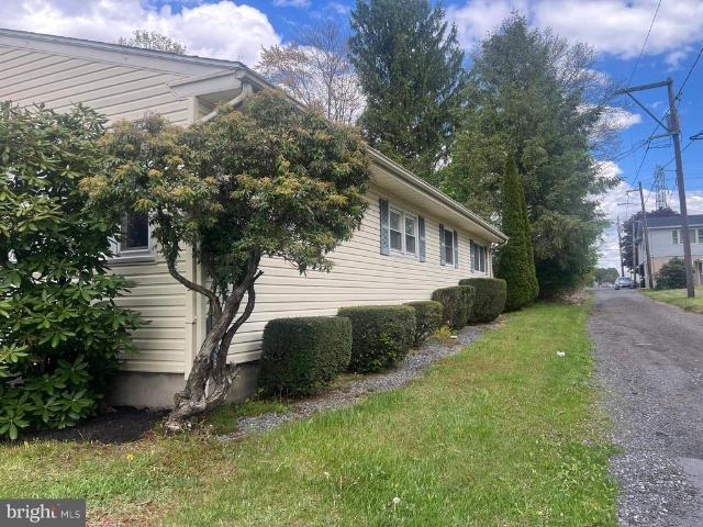 600 Altamont Boulevard