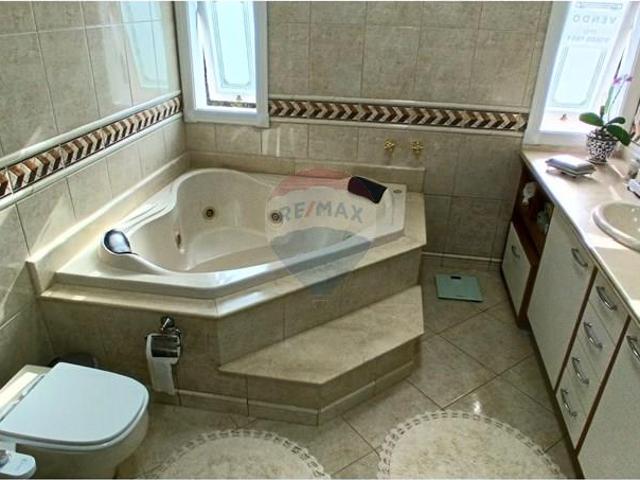 600 Área Útil Casa de Condomínio Alugar, 6 Dormitórios localizado em Aldeia da Serra, Barueri, São Paulo, 06429100 | Brasil
