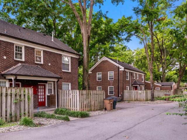 600 Bowling Ave