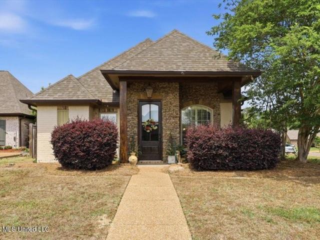 600 Bauxite Cv, Brandon, MS 39047