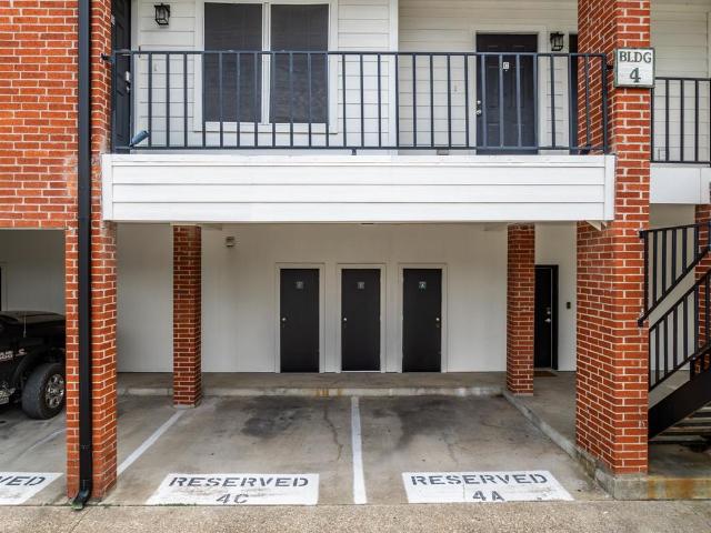 600 Bagby Avenue # 4C