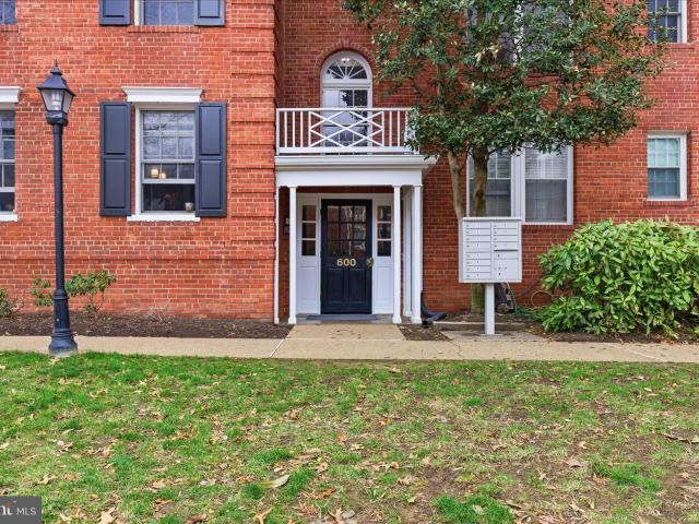 600 Bashford Ln, Unit 2332, Alexandria, VA 22314 | MLS #VAAX2054 | Compass