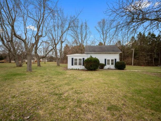 600 Benson Rd, Benton Harbor, MI 49022