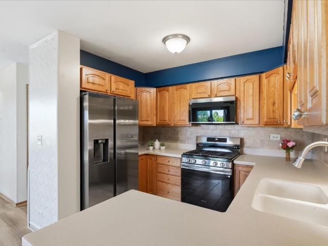 600 Bridgeport Place # 36B