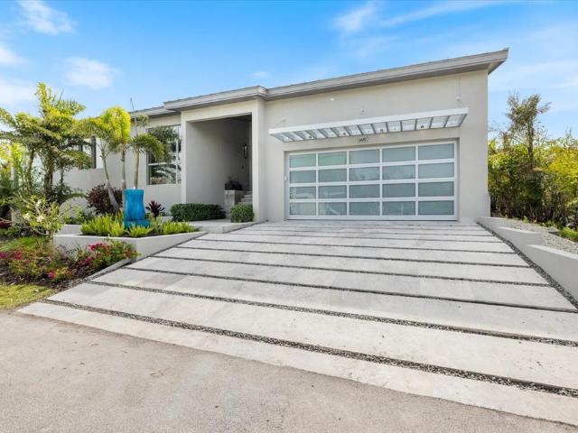 600 De Narvaez Dr, Longboat Key, FL 34228 | MLS #A4679 | Compass