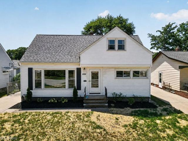 600 E 315th St, Willowick, OH 44095
