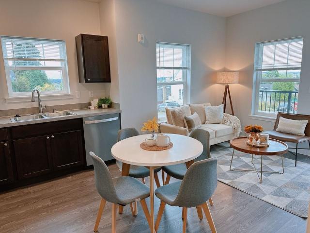 600 E Maple St 3 Bedroom Apartment for Rent at 600 E Maple St, Bellingham, WA 98225 Sehome