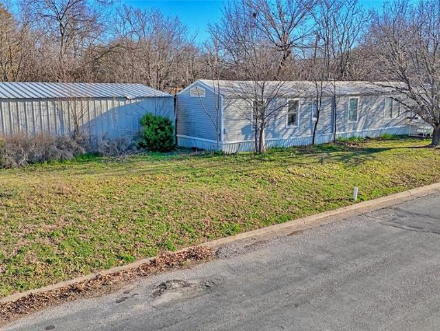 600 E Nelson St, Bowie, TX 76230 | MLS #21190